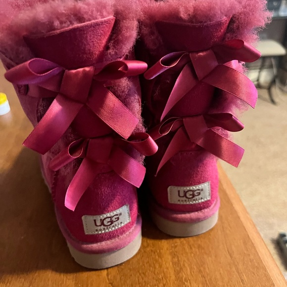Shoes | Women Pink Uggs | Poshmark